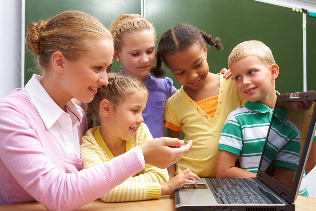 10 fun professional development activities for teachers ScreenPal ...